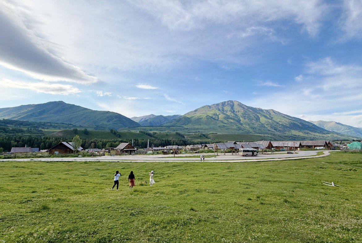 12D 11N Grand Tour Of Beautiful Northern Xinjiang